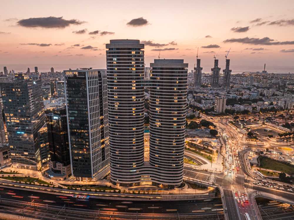 הצעירים - Gindi BE-LIVE : Gindi BE-LIVE